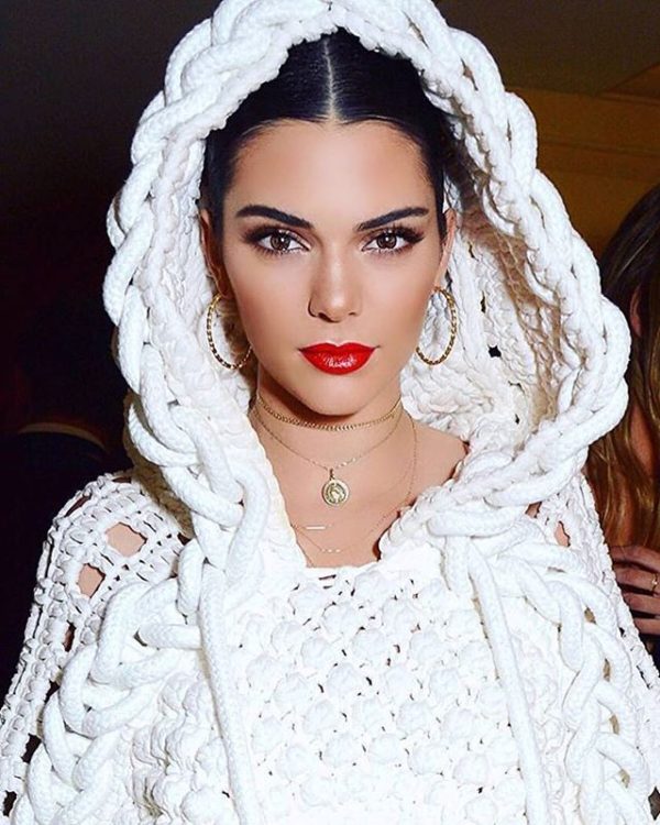 Kendall Jenner Models With Her Model Friends & She is Simply Beautiful ...
