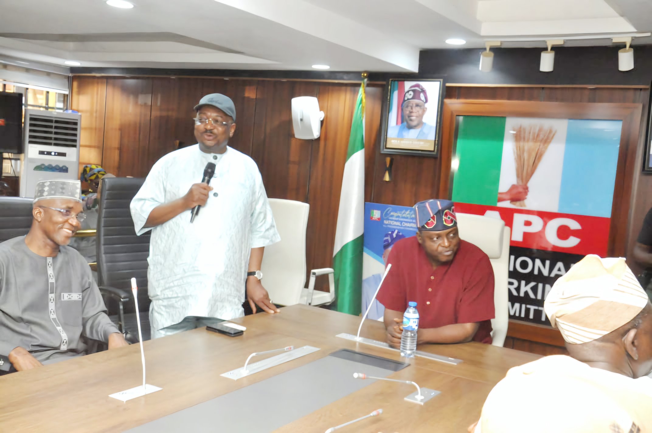 Former FCT Senator Philip Aduda Joins APC After Resignation From PDP ...